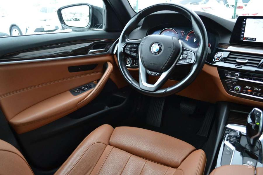 Pelēks BMW 530 2017 Viļņa, ar dzinēja tilpumu 2.99 L un nobraukumu 230 tūkst. km par 22500 €, foto 14 vietnē AUTOMOTO.COM.LV