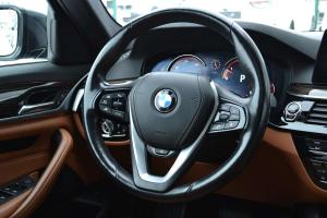 Pelēks BMW 530 2017 Viļņa, ar dzinēja tilpumu 2.99 L un nobraukumu 230 tūkst. km par 22500 €, foto 32 vietnē AUTOMOTO.COM.LV