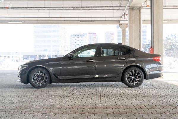 Pelēks BMW 530 2017 Viļņa, ar dzinēja tilpumu 2.99 L un nobraukumu 180 tūkst. km par 23800 €, foto 6 vietnē AUTOMOTO.COM.LV