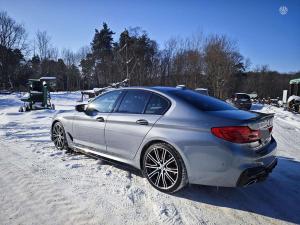 Grey BMW 530 2017 in Vilnius, with an engine capacity of 3.00 L and mileage of 295 thousand km for 19200 €, photo 2 on AUTOMOTO.COM.LV