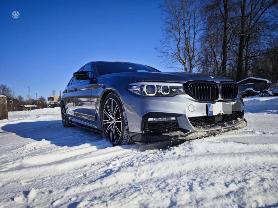 Grey BMW 530 2017 in Vilnius, with an engine capacity of 3.00 L and mileage of 295 thousand km for 19200 €, photo 4 on AUTOMOTO.COM.LV