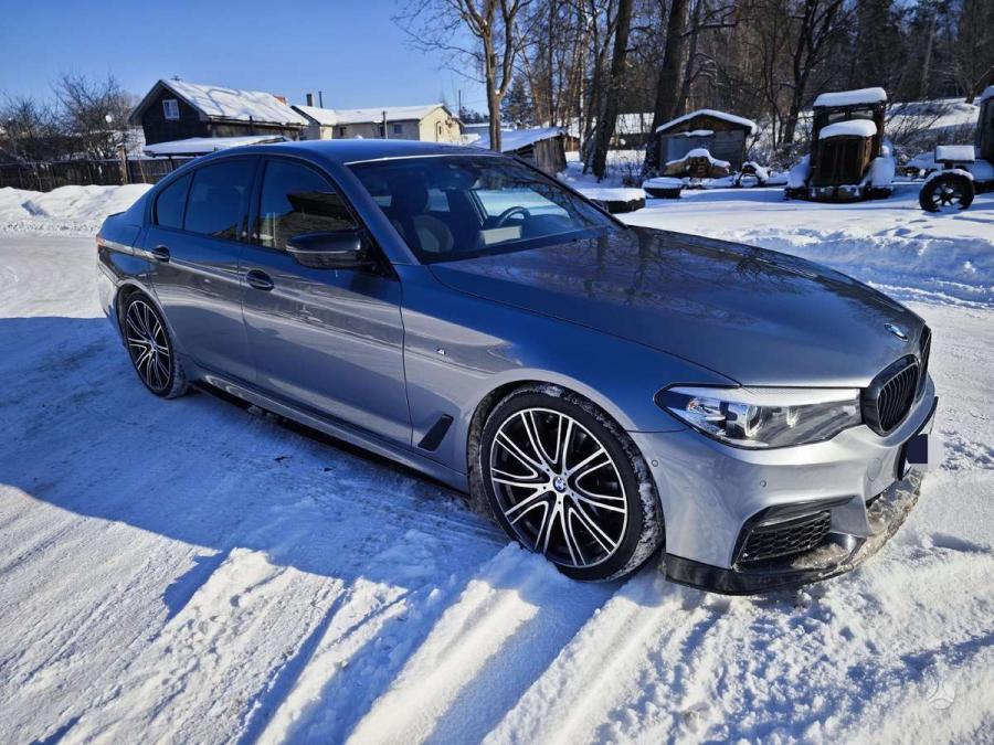 Grey BMW 530 2017 in Vilnius, with an engine capacity of 3.00 L and mileage of 295 thousand km for 19200 €, photo 5 on AUTOMOTO.COM.LV