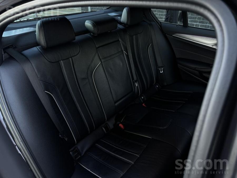 Grey BMW 530 2017 in Riga, with an engine capacity of 3.00 L and mileage of 0 thousand km for 25000 €, photo 7 on AUTOMOTO.COM.LV