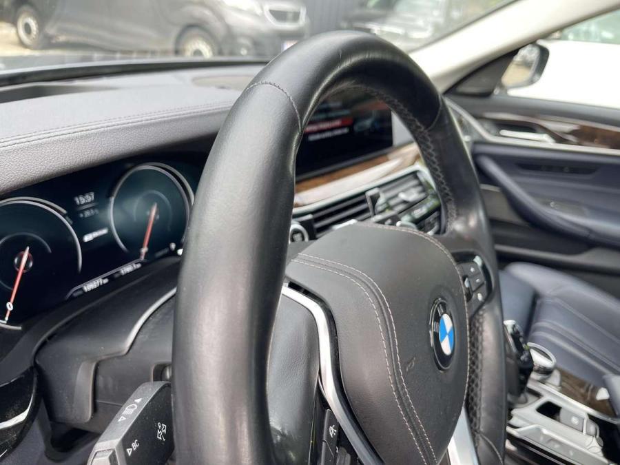 Pelēks BMW 530 2017 Kauņa, ar dzinēja tilpumu 2.00 L un nobraukumu 109 tūkst. km par 20700 €, foto 24 vietnē AUTOMOTO.COM.LV