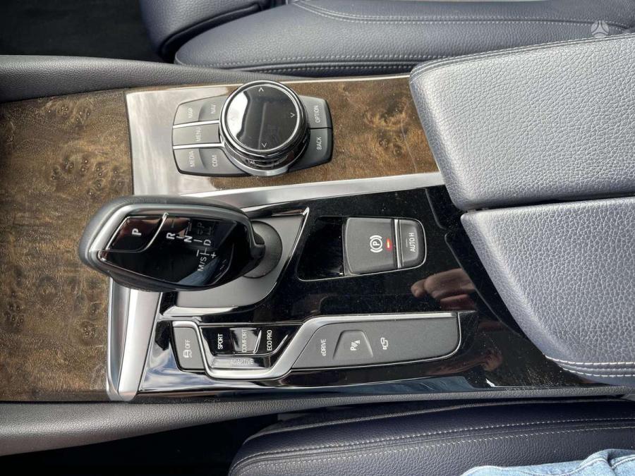 Pelēks BMW 530 2017 Kauņa, ar dzinēja tilpumu 2.00 L un nobraukumu 109 tūkst. km par 20700 €, foto 31 vietnē AUTOMOTO.COM.LV