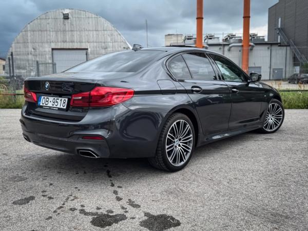 Pelēks BMW 530 2017 Rīga, ar dzinēja tilpumu 3.00 L un nobraukumu 250 tūkst. km par 24400 €, foto 6 vietnē AUTOMOTO.COM.LV