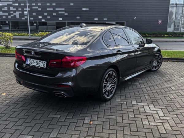 Pelēks BMW 530 2017 Rīga, ar dzinēja tilpumu 3.00 L un nobraukumu 250 tūkst. km par 24400 €, foto 10 vietnē AUTOMOTO.COM.LV