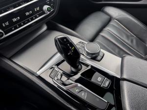 Pelēks BMW 530 2017 Rīga, ar dzinēja tilpumu 3.00 L un nobraukumu 250 tūkst. km par 24400 €, foto 16 vietnē AUTOMOTO.COM.LV