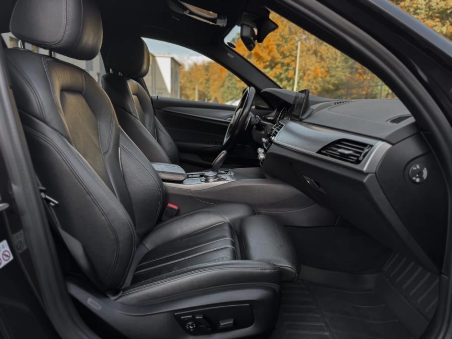 Pelēks BMW 530 2017 Rīga, ar dzinēja tilpumu 3.00 L un nobraukumu 250 tūkst. km par 24400 €, foto 18 vietnē AUTOMOTO.COM.LV