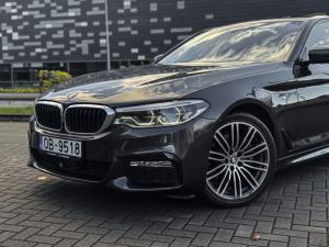 Pelēks BMW 530 2017 Rīga, ar dzinēja tilpumu 3.00 L un nobraukumu 250 tūkst. km par 24400 €, foto 38 vietnē AUTOMOTO.COM.LV