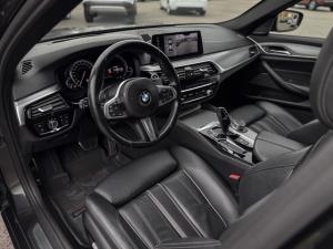 Pelēks BMW 530 2017 Rīga, ar dzinēja tilpumu 3.00 L un nobraukumu 250 tūkst. km par 24400 €, foto 40 vietnē AUTOMOTO.COM.LV