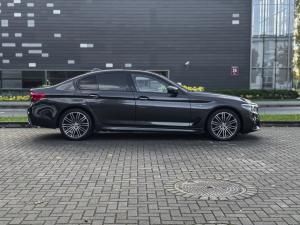 Pelēks BMW 530 2017 Rīga, ar dzinēja tilpumu 3.00 L un nobraukumu 250 tūkst. km par 24400 €, foto 41 vietnē AUTOMOTO.COM.LV