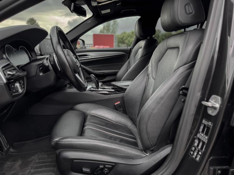 Pelēks BMW 530 2017 Rīga, ar dzinēja tilpumu 3.00 L un nobraukumu 250 tūkst. km par 24400 €, foto 43 vietnē AUTOMOTO.COM.LV