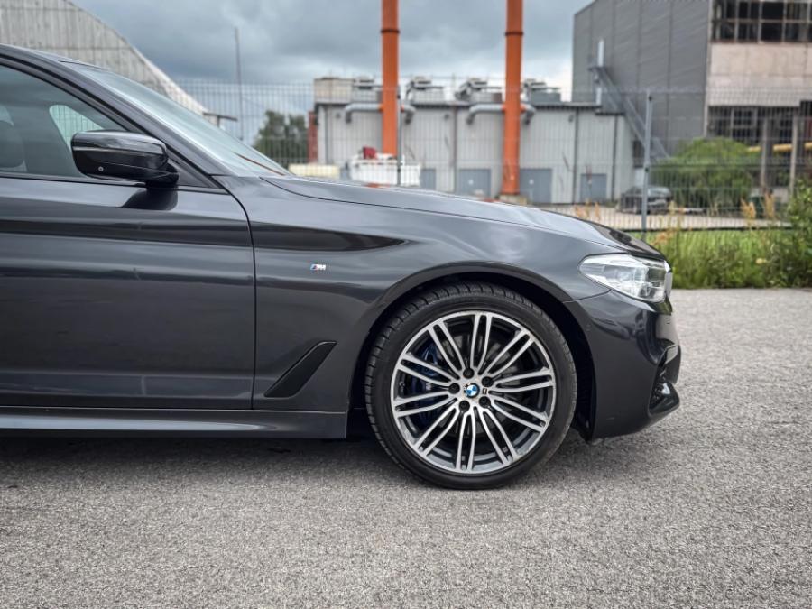 Pelēks BMW 530 2017 Rīga, ar dzinēja tilpumu 3.00 L un nobraukumu 250 tūkst. km par 24400 €, foto 55 vietnē AUTOMOTO.COM.LV