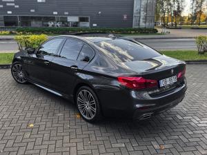 Pelēks BMW 530 2017 Rīga, ar dzinēja tilpumu 3.00 L un nobraukumu 250 tūkst. km par 24400 €, foto 56 vietnē AUTOMOTO.COM.LV