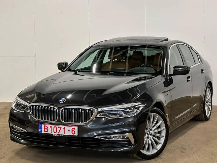 Grey BMW 530 2017 in Jurmala, with an engine capacity of 2.00 L and mileage of 226 thousand km for 19995 €, photo 1 on AUTOMOTO.COM.LV