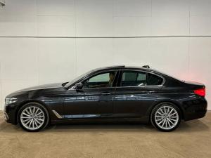 Grey BMW 530 2017 in Jurmala, with an engine capacity of 2.00 L and mileage of 226 thousand km for 19995 €, photo 9 on AUTOMOTO.COM.LV
