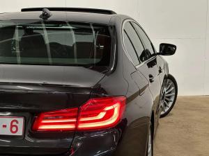 Grey BMW 530 2017 in Jurmala, with an engine capacity of 2.00 L and mileage of 226 thousand km for 19995 €, photo 18 on AUTOMOTO.COM.LV