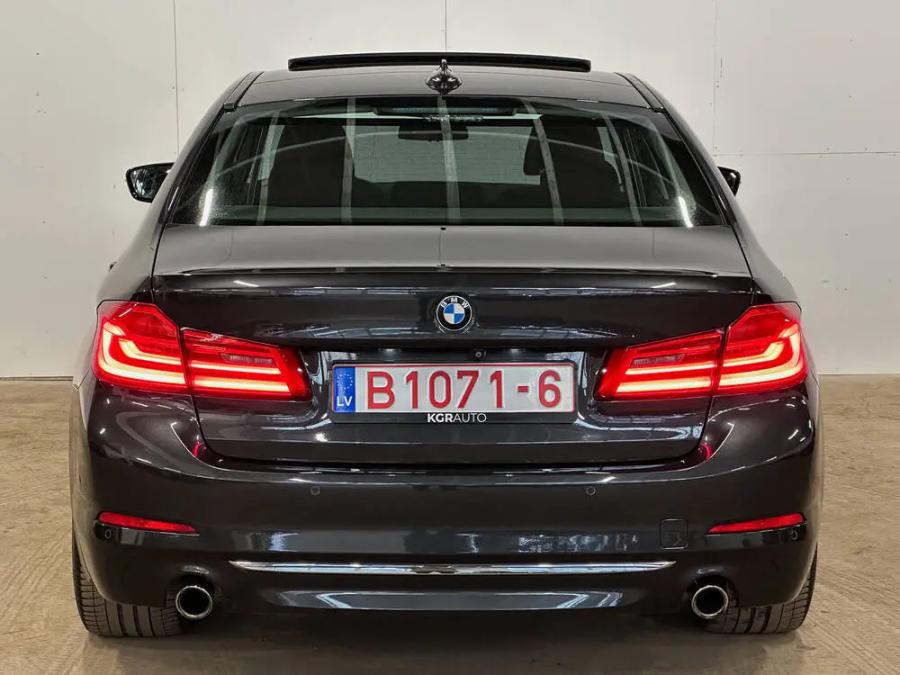 Grey BMW 530 2017 in Jurmala, with an engine capacity of 2.00 L and mileage of 226 thousand km for 19995 €, photo 19 on AUTOMOTO.COM.LV
