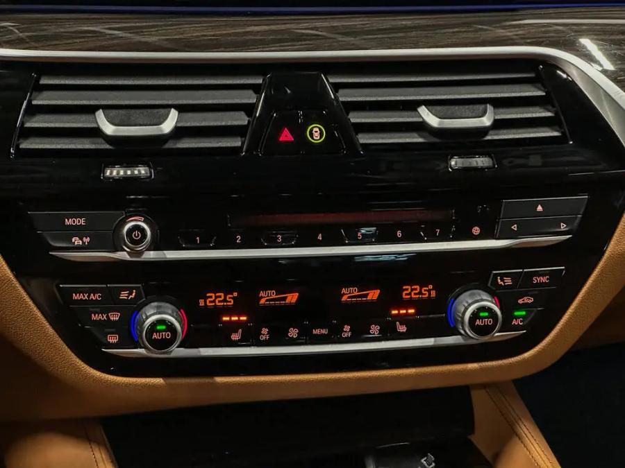 Grey BMW 530 2017 in Jurmala, with an engine capacity of 2.00 L and mileage of 226 thousand km for 19995 €, photo 35 on AUTOMOTO.COM.LV