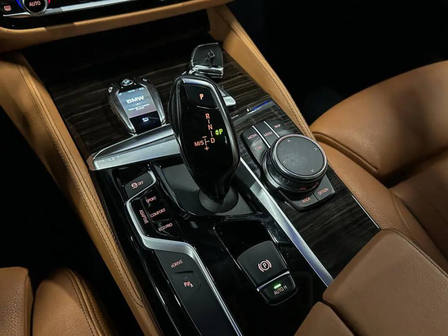 Grey BMW 530 2017 in Jurmala, with an engine capacity of 2.00 L and mileage of 226 thousand km for 19995 €, photo 36 on AUTOMOTO.COM.LV