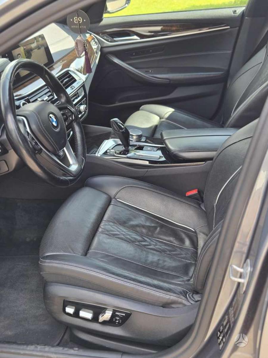 Grey BMW 530 2017 in Vilnius, with an engine capacity of 2.99 L and mileage of 209 thousand km for 19500 €, photo 7 on AUTOMOTO.COM.LV