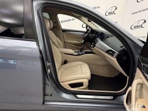 Grey BMW 530 2017 in Vilnius, with an engine capacity of 2.99 L and mileage of 346 thousand km for 17500 €, photo 6 on AUTOMOTO.COM.LV