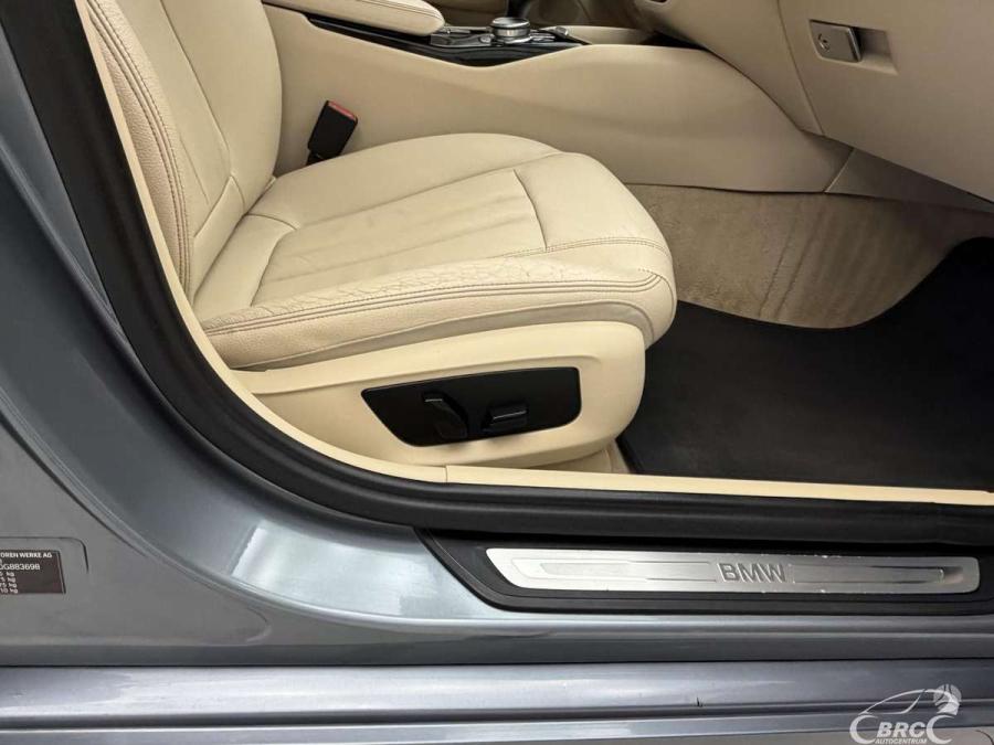 Grey BMW 530 2017 in Vilnius, with an engine capacity of 2.99 L and mileage of 346 thousand km for 17500 €, photo 8 on AUTOMOTO.COM.LV