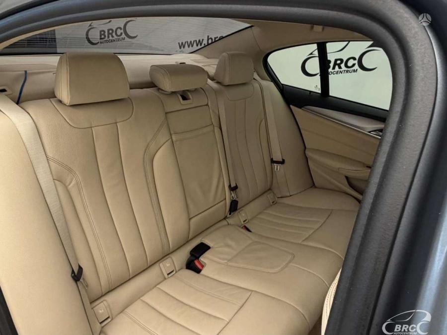 Grey BMW 530 2017 in Vilnius, with an engine capacity of 2.99 L and mileage of 346 thousand km for 17500 €, photo 13 on AUTOMOTO.COM.LV