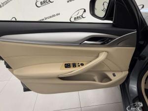 Grey BMW 530 2017 in Vilnius, with an engine capacity of 2.99 L and mileage of 346 thousand km for 17500 €, photo 22 on AUTOMOTO.COM.LV