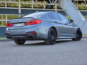 Grey BMW 530 2017 in Vilnius, with an engine capacity of 2.99 L and mileage of 262 thousand km for 23500 €, photo 10 on AUTOMOTO.COM.LV