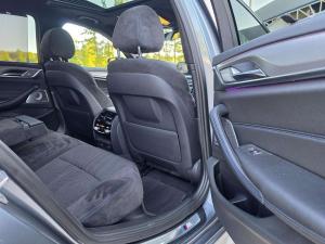 Grey BMW 530 2017 in Vilnius, with an engine capacity of 2.99 L and mileage of 262 thousand km for 23500 €, photo 12 on AUTOMOTO.COM.LV