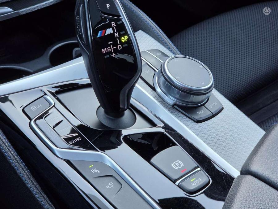 Grey BMW 530 2017 in Vilnius, with an engine capacity of 2.99 L and mileage of 262 thousand km for 23500 €, photo 25 on AUTOMOTO.COM.LV