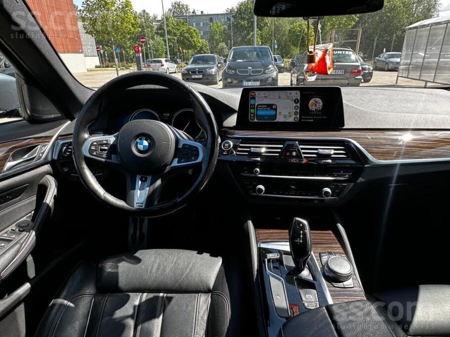 Grey BMW 530 2017 in Riga, with an engine capacity of 3.00 L and mileage of 208 thousand km for 24500 €, photo 5 on AUTOMOTO.COM.LV