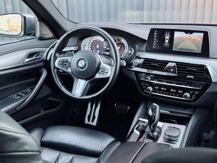 Grey BMW 530 2017 in Kaunas, with an engine capacity of 2.99 L and mileage of 259 thousand km for 22500 €, photo 3 on AUTOMOTO.COM.LV