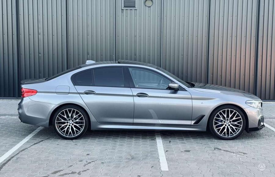 Grey BMW 530 2017 in Kaunas, with an engine capacity of 2.99 L and mileage of 259 thousand km for 22500 €, photo 11 on AUTOMOTO.COM.LV