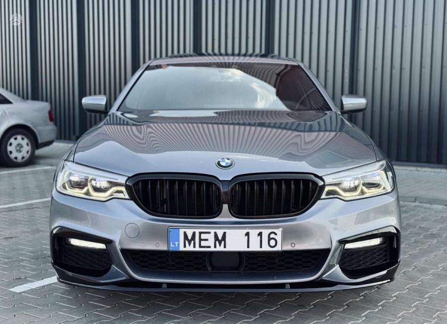 Grey BMW 530 2017 in Kaunas, with an engine capacity of 2.99 L and mileage of 259 thousand km for 22500 €, photo 13 on AUTOMOTO.COM.LV