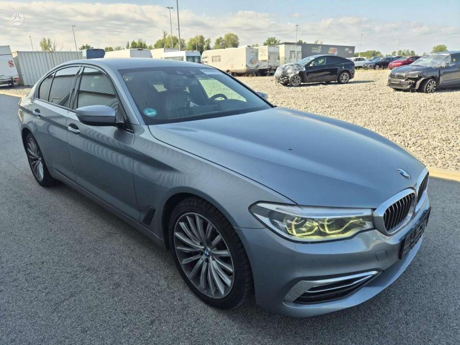 Grey BMW 530 2017 in Siauliai, with an engine capacity of 2.99 L and mileage of 258 thousand km for 14990 €, photo 1 on AUTOMOTO.COM.LV
