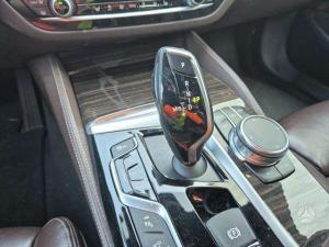 Grey BMW 530 2017 in Siauliai, with an engine capacity of 2.99 L and mileage of 258 thousand km for 14990 €, photo 14 on AUTOMOTO.COM.LV