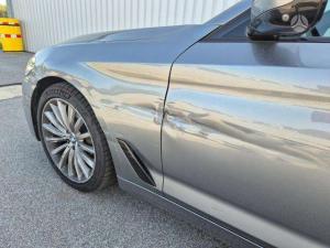 Grey BMW 530 2017 in Siauliai, with an engine capacity of 2.99 L and mileage of 258 thousand km for 14990 €, photo 20 on AUTOMOTO.COM.LV