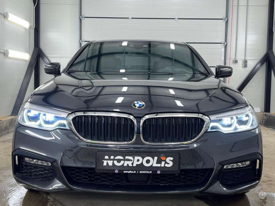 Grey BMW 530 2018 in Vilnius, with an engine capacity of 2.00 L and mileage of 199 thousand km for 22000 €, photo 2 on AUTOMOTO.COM.LV