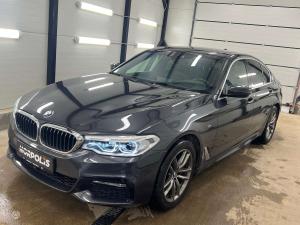 Grey BMW 530 2018 in Vilnius, with an engine capacity of 2.00 L and mileage of 199 thousand km for 22000 €, photo 4 on AUTOMOTO.COM.LV