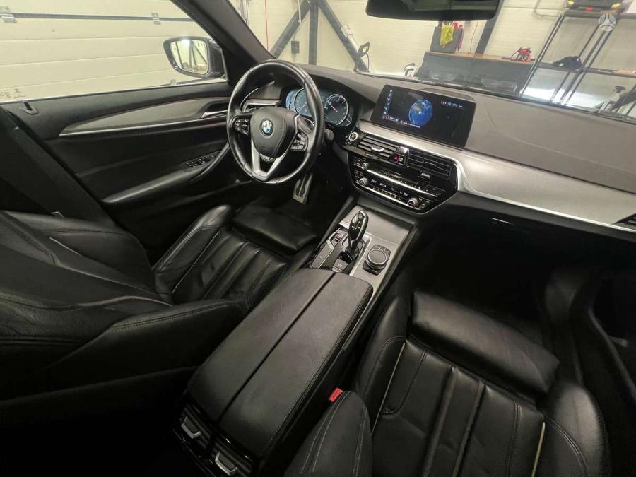 Grey BMW 530 2018 in Vilnius, with an engine capacity of 2.00 L and mileage of 199 thousand km for 22000 €, photo 37 on AUTOMOTO.COM.LV