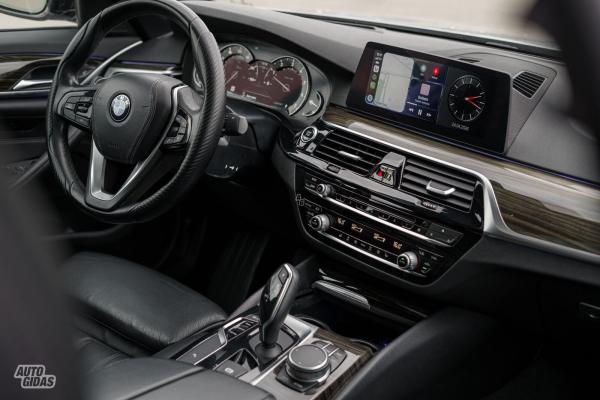 Grey BMW 530 2018 in Vilnius, with an engine capacity of 2.00 L and mileage of 108 thousand km for 18000 €, photo 8 on AUTOMOTO.COM.LV