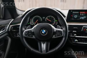 Grey BMW 530 2018 in Riga, with an engine capacity of 3.00 L and mileage of 110 thousand km for 28777 €, photo 8 on AUTOMOTO.COM.LV