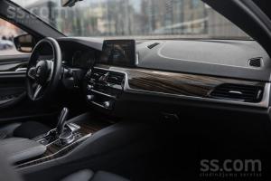 Grey BMW 530 2018 in Riga, with an engine capacity of 3.00 L and mileage of 110 thousand km for 28777 €, photo 10 on AUTOMOTO.COM.LV