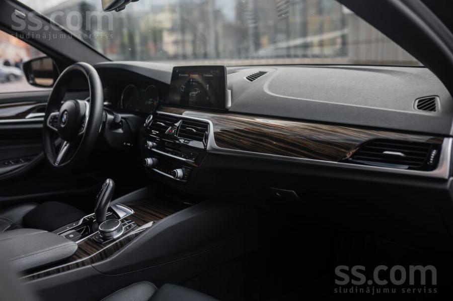 Grey BMW 530 2018 in Riga, with an engine capacity of 3.00 L and mileage of 110 thousand km for 28777 €, photo 10 on AUTOMOTO.COM.LV