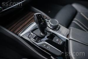 Grey BMW 530 2018 in Riga, with an engine capacity of 3.00 L and mileage of 110 thousand km for 28777 €, photo 11 on AUTOMOTO.COM.LV