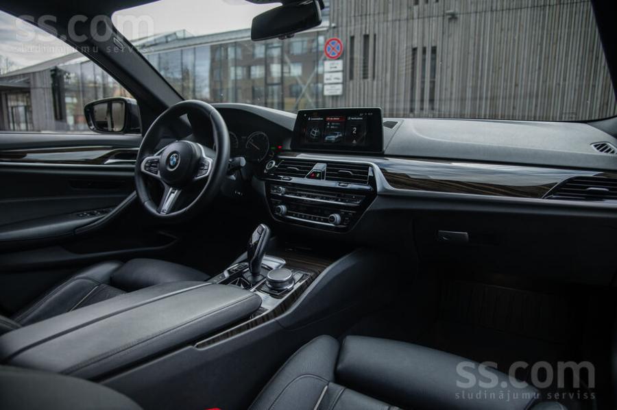 Grey BMW 530 2018 in Riga, with an engine capacity of 3.00 L and mileage of 110 thousand km for 28777 €, photo 12 on AUTOMOTO.COM.LV