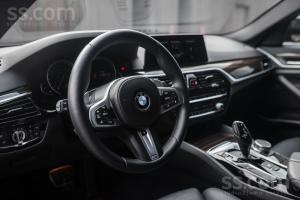 Grey BMW 530 2018 in Riga, with an engine capacity of 3.00 L and mileage of 110 thousand km for 28777 €, photo 14 on AUTOMOTO.COM.LV